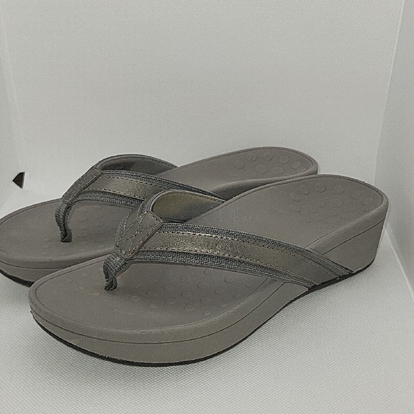 Vionic | Shoes | Vionic Womens Pacific Hightide Sandals In Pewter ...